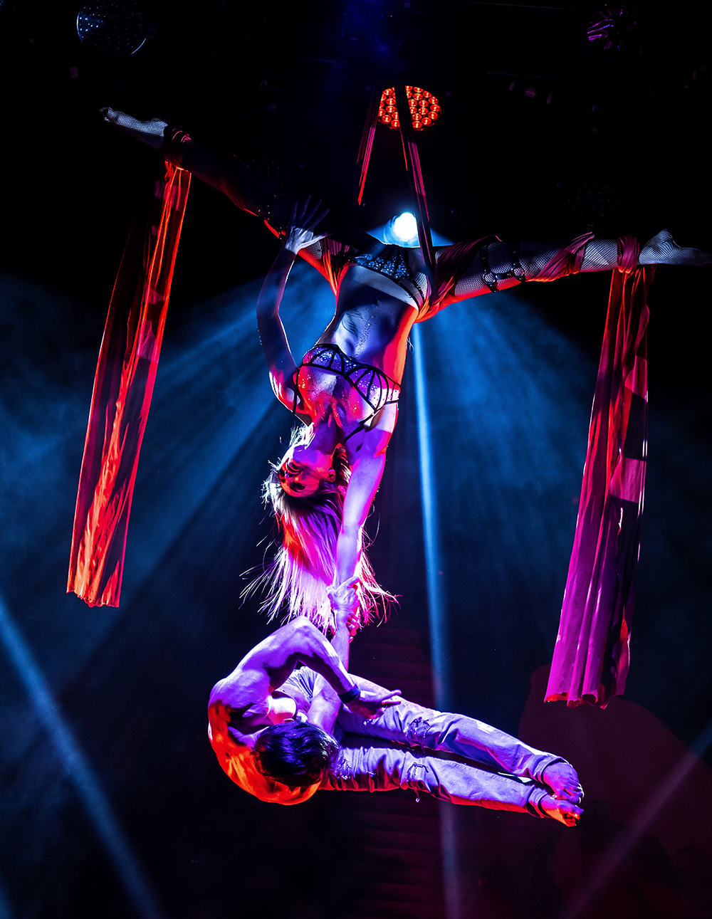 Rouge A Night Of Seductive Entertainment Vegas Day And Night 