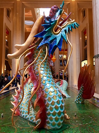 Palazzo Waterfall Atrium | Vegas Day And Night