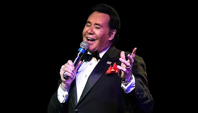 Wayne Newton: Up Close and Personal – Showtimes, Deals & Reviews ...